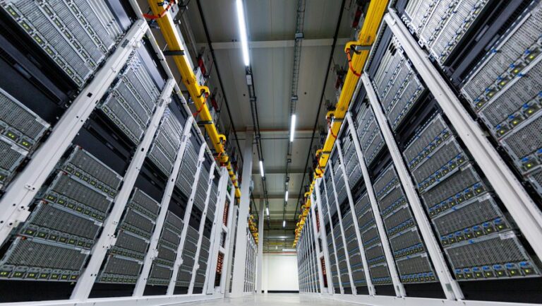 Microsoft plans 1 million-square-foot data center in Kenosha - KABA